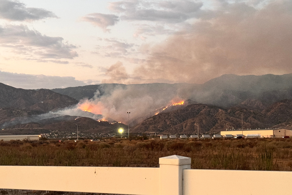 3,800-acre blaze burns north of Redlands; Evacuations ordered
