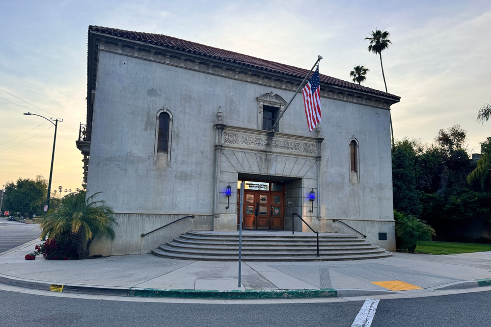 Community Forward Redlands News (Page 1)