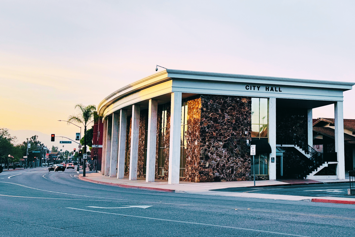 Redlands City Council receives training on land use decision-making