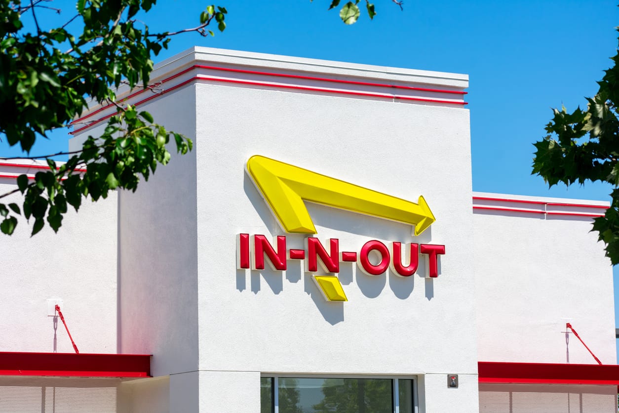 Proposed 95-foot In-N-Out sign moves forward